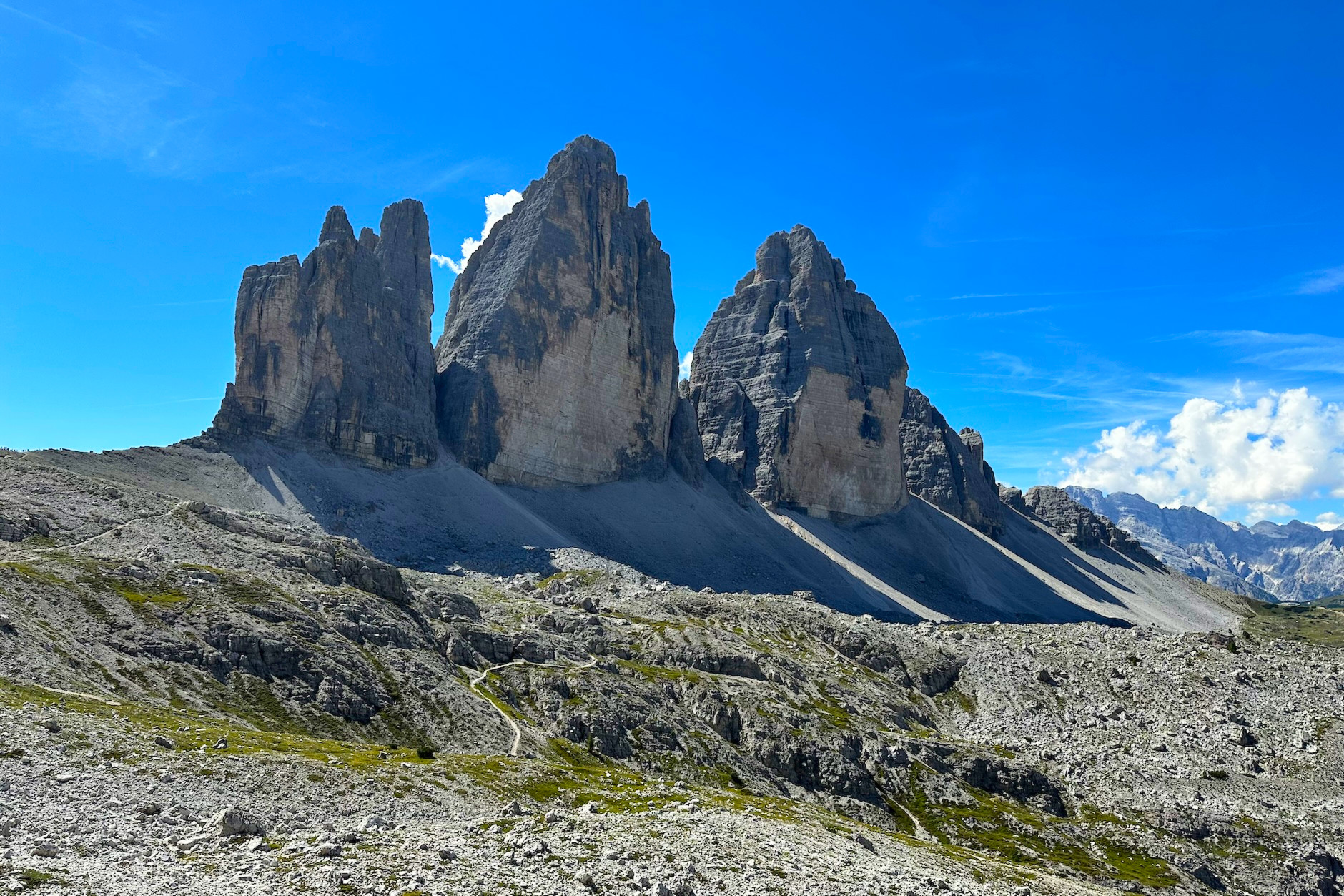 Tre Cime di Lavaredo: os cumes que tocam o céu nas Dolomitas